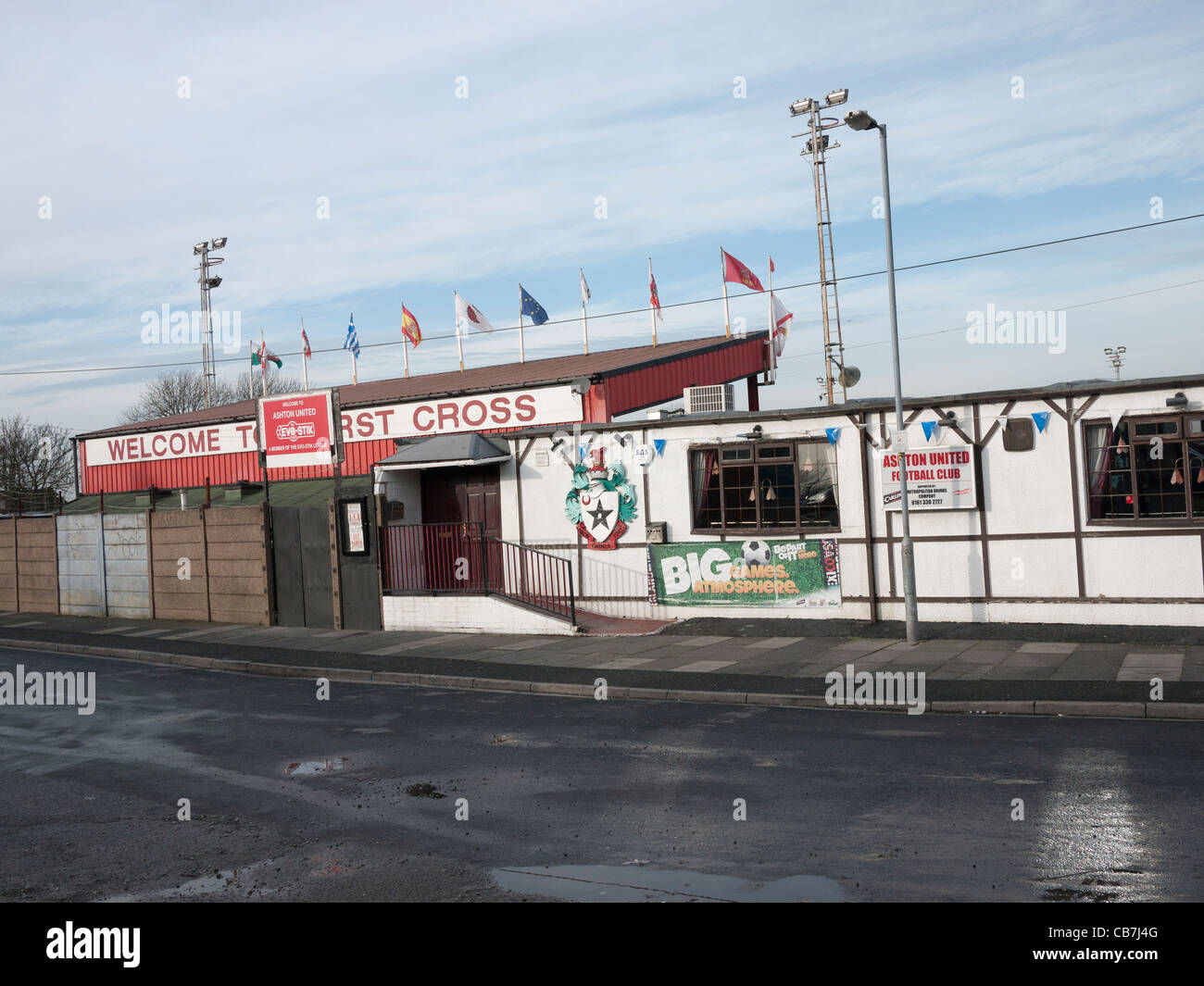 Ashton united football hi-res stock photography and images - Alamy