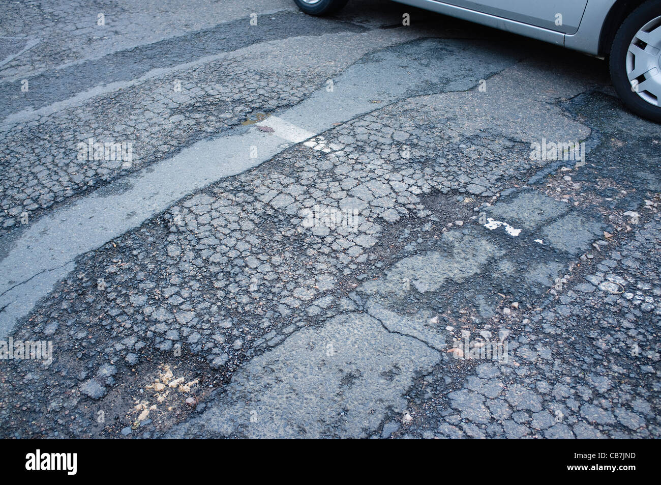 Pothole repair hi-res stock photography and images - Alamy