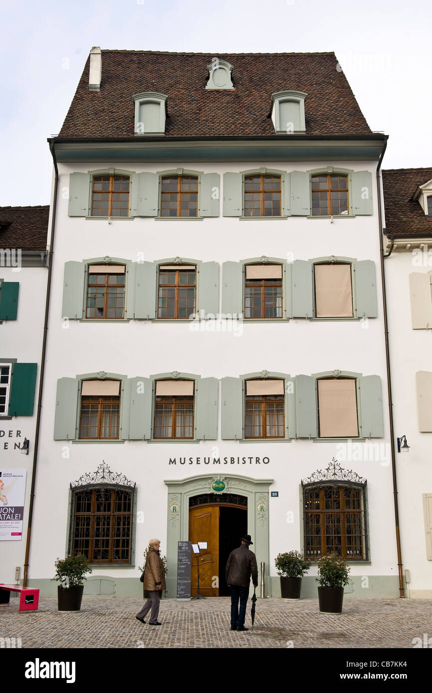 Museumbistro, Munster platz, Basel, Switzerland Stock Photo - Alamy