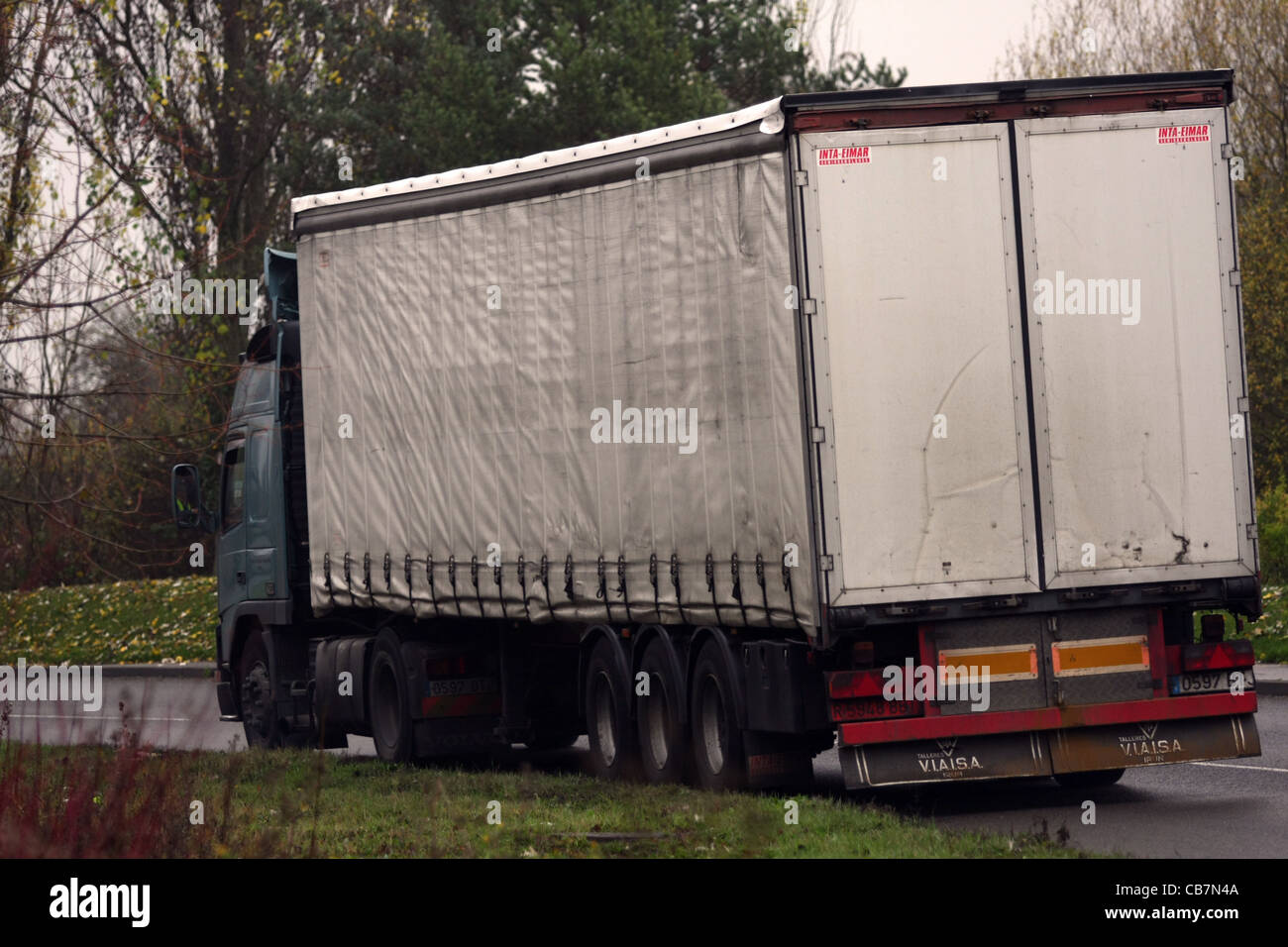 Lorry on the road back side view hi-res stock photography and images ...
