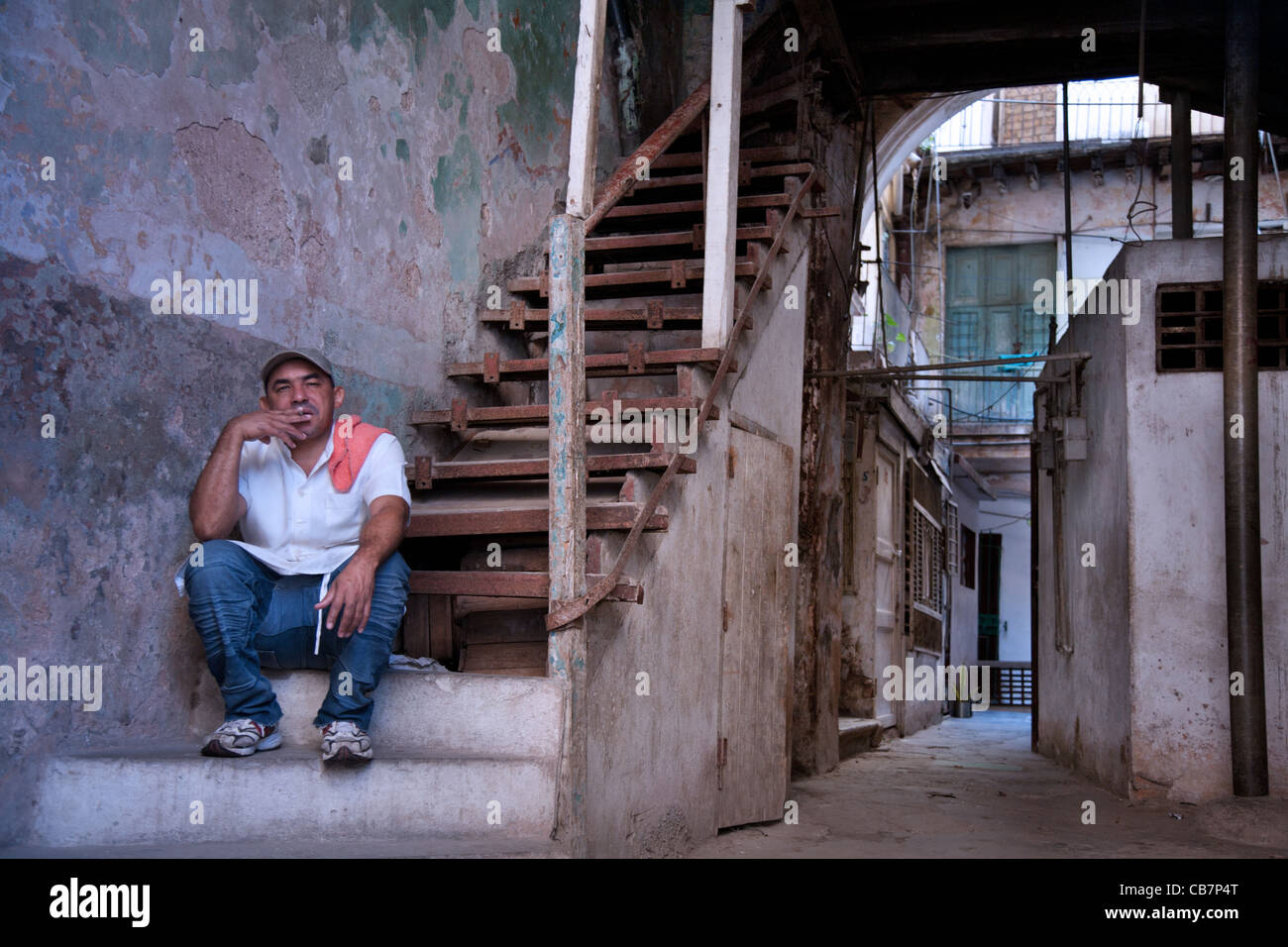 Cuban housing hi-res stock photography and images - Alamy
