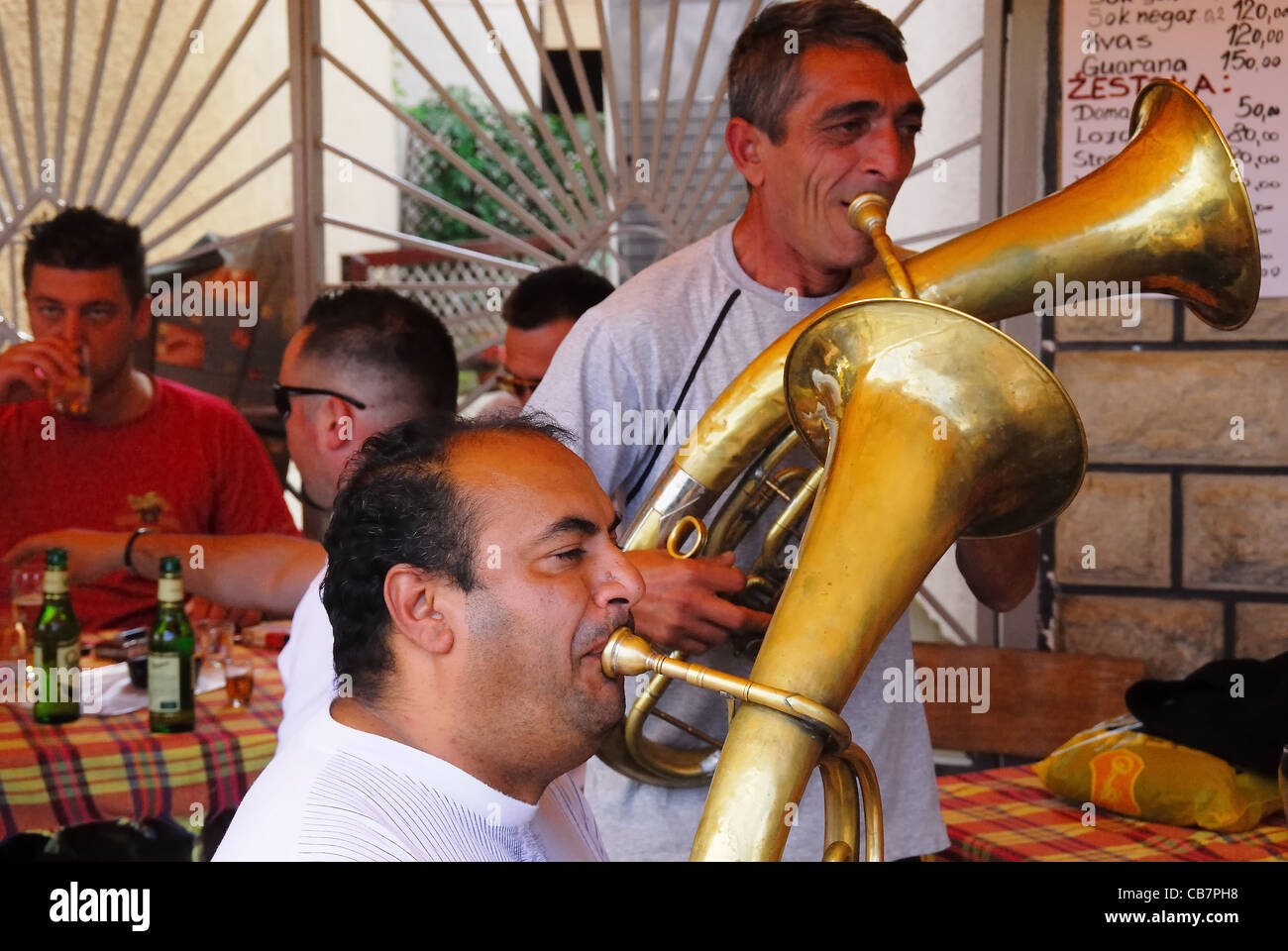 Gypsies musicians hi-res stock photography and images - Alamy