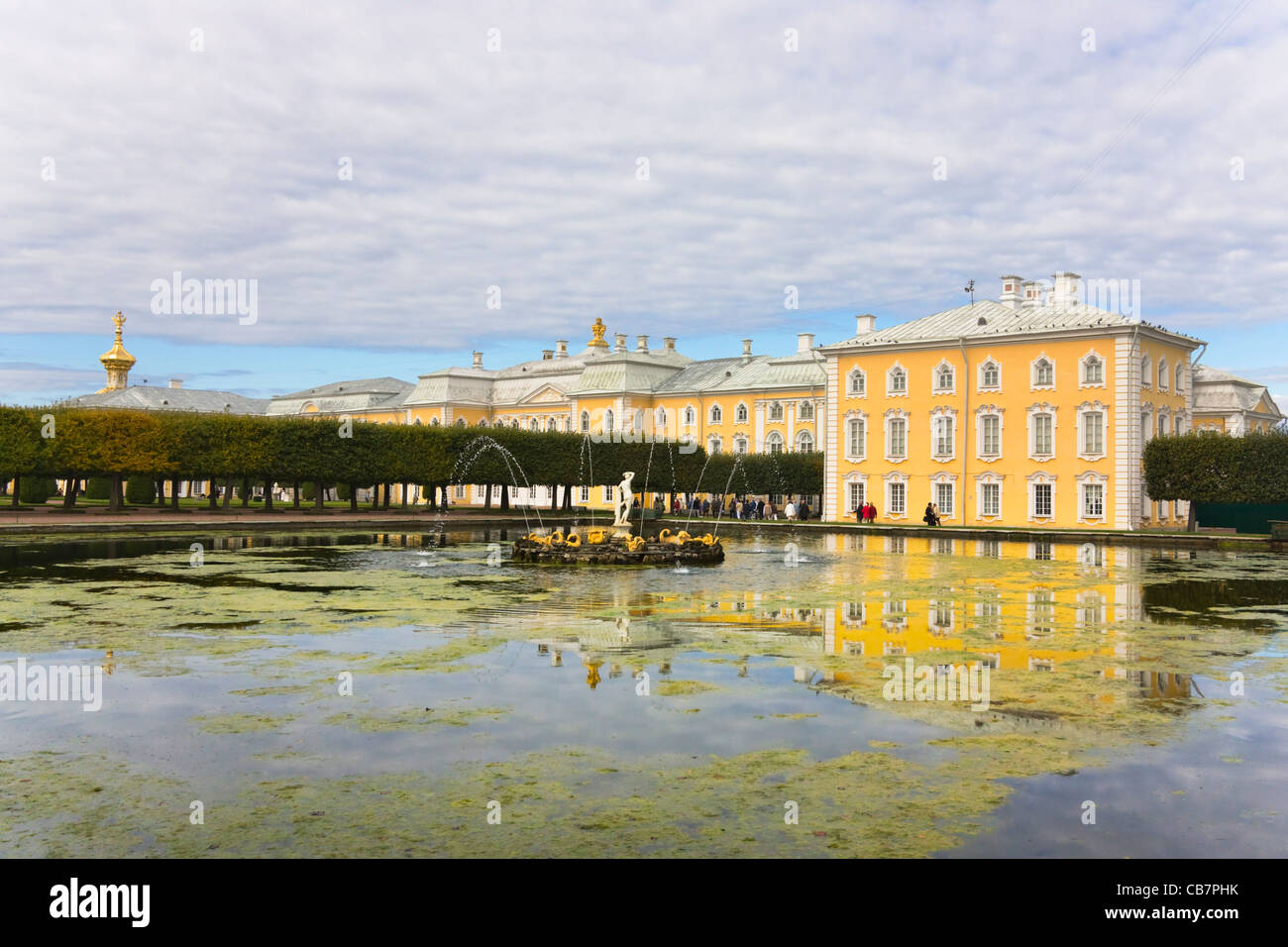 Peterhof Petrodvorest Palace, Saint Petersburg, Russia Stock Photo - Alamy