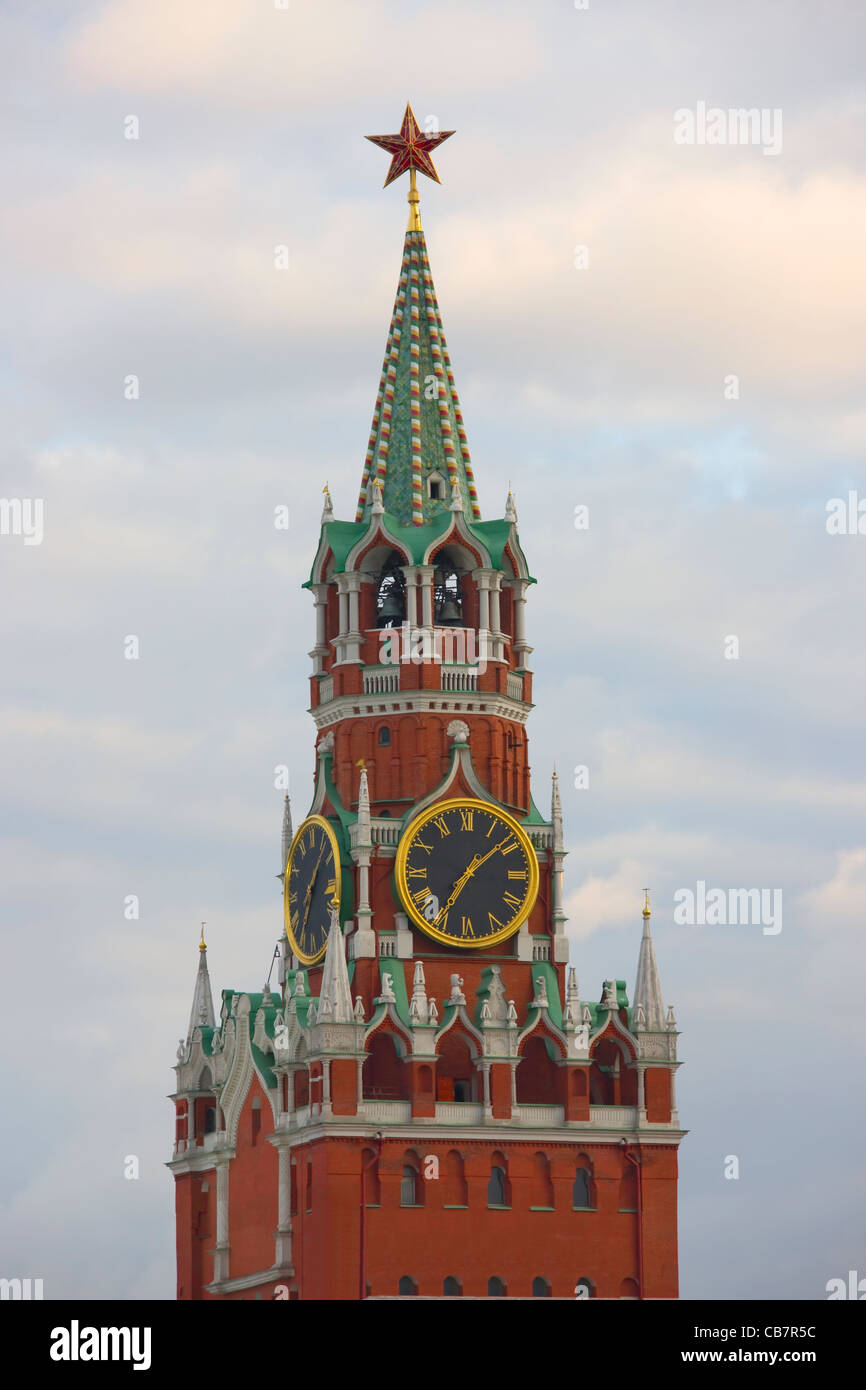Red square clock tower hi-res stock photography and images - Alamy