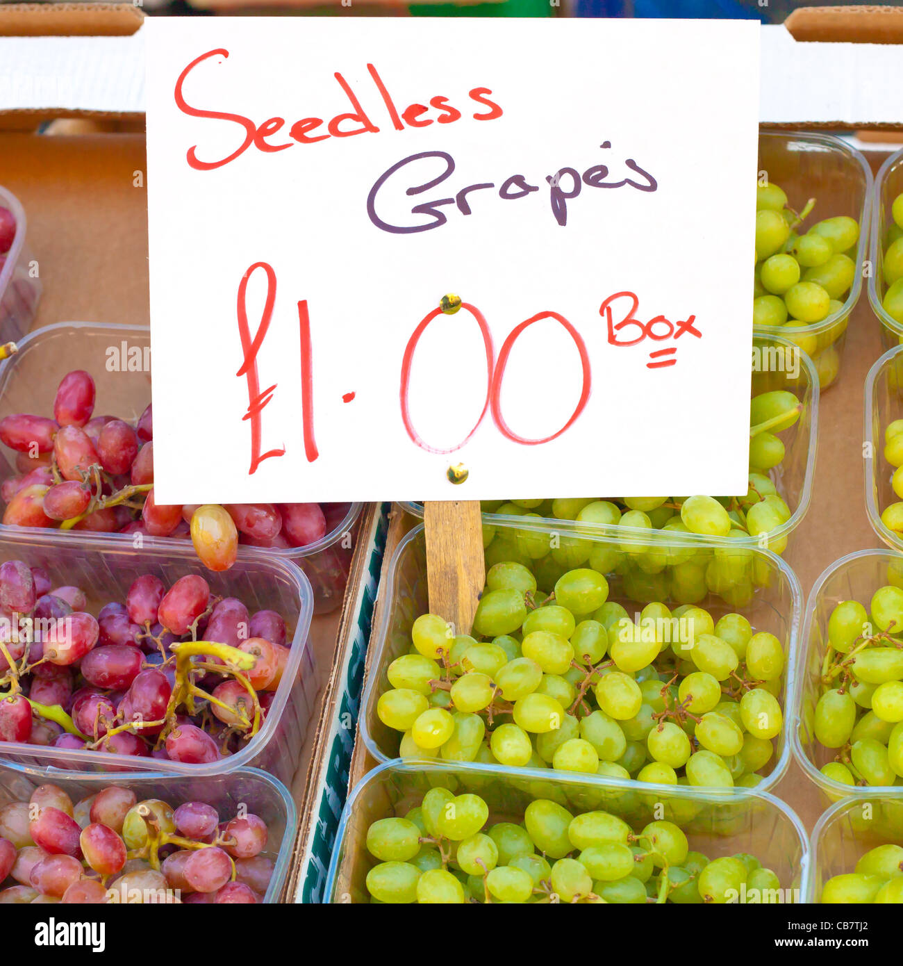Punnets of grapes hi-res stock photography and images - Alamy