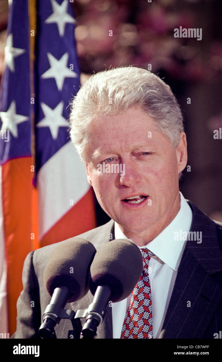 US President Bill Clinton makes a statement on Social Security reform ...
