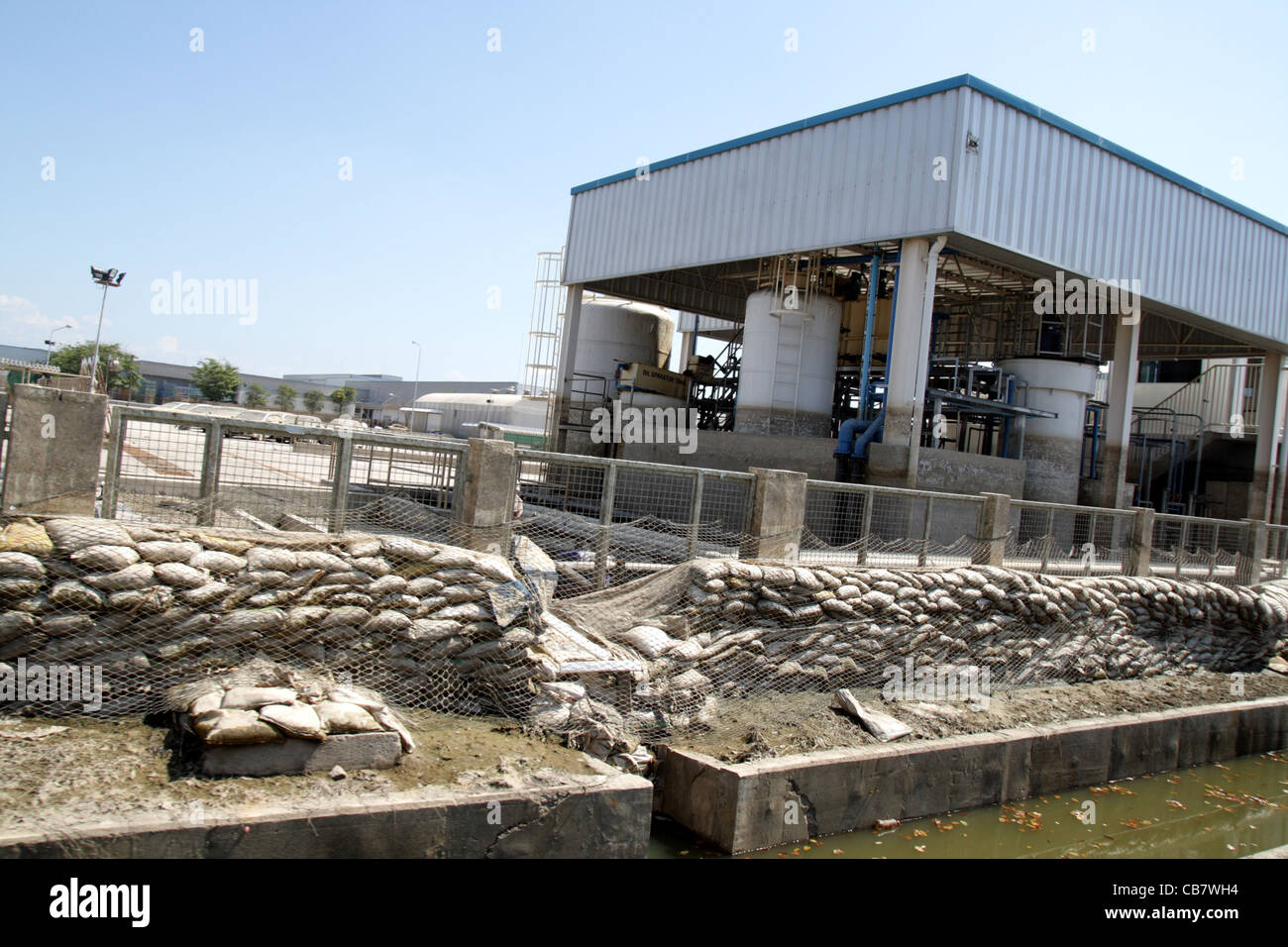 Ayutthaya floods factory hi-res stock photography and images - Alamy