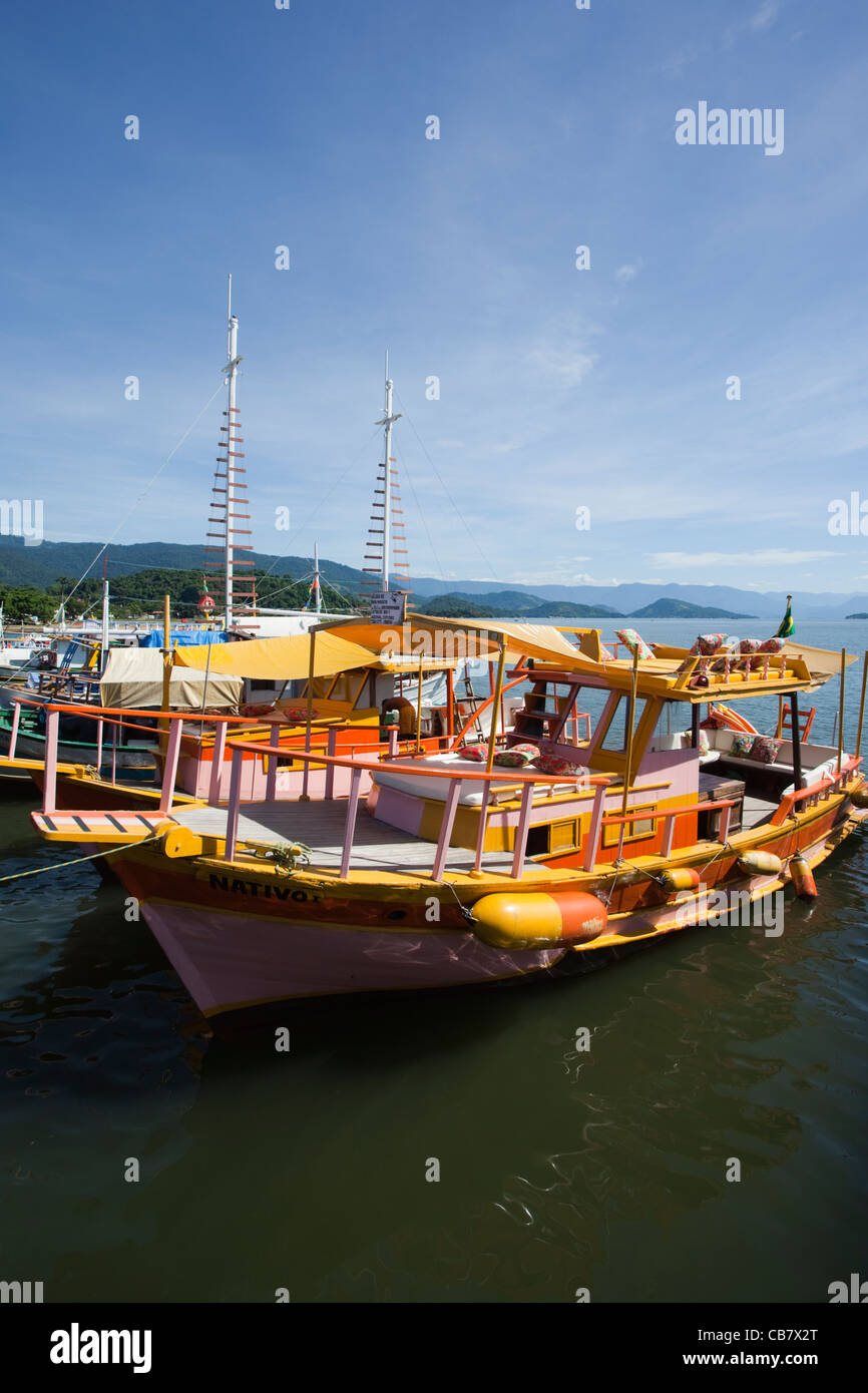 Brazil boats hi-res stock photography and images - Alamy