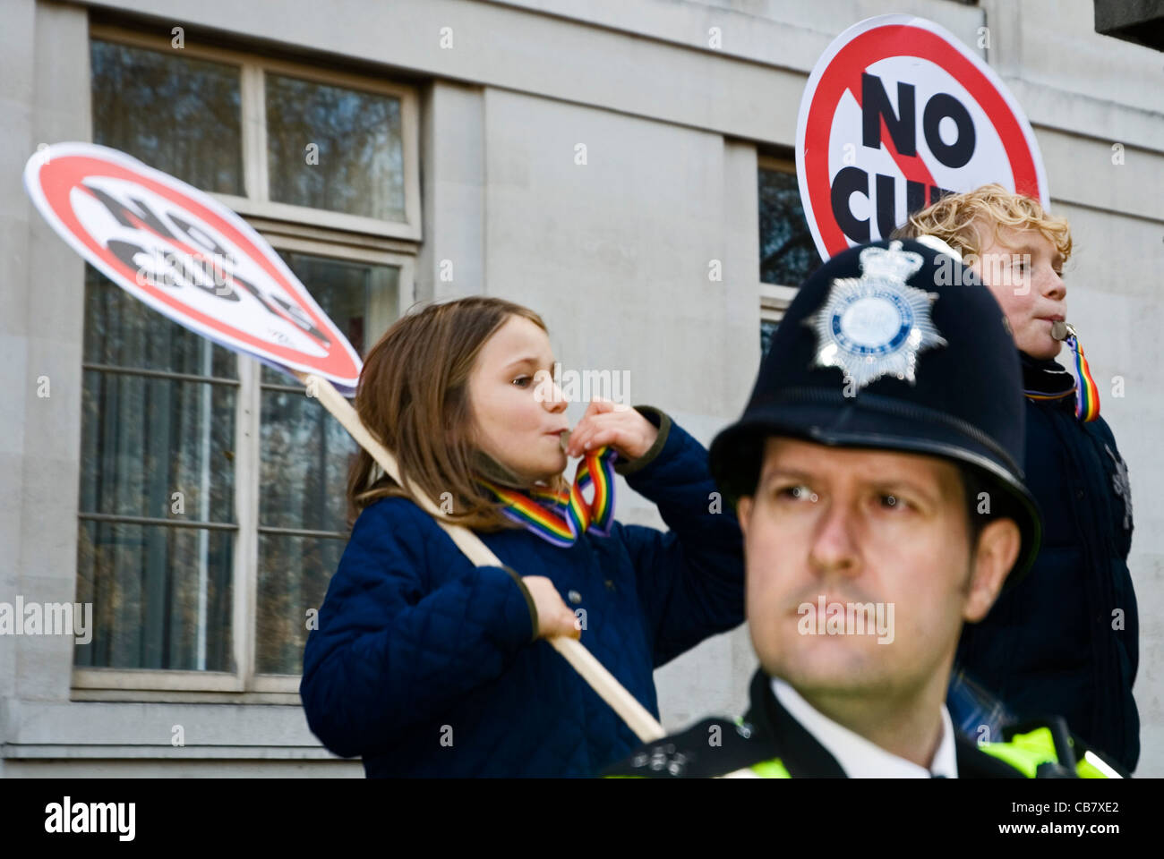Public sector uk strike hi-res stock photography and images - Alamy
