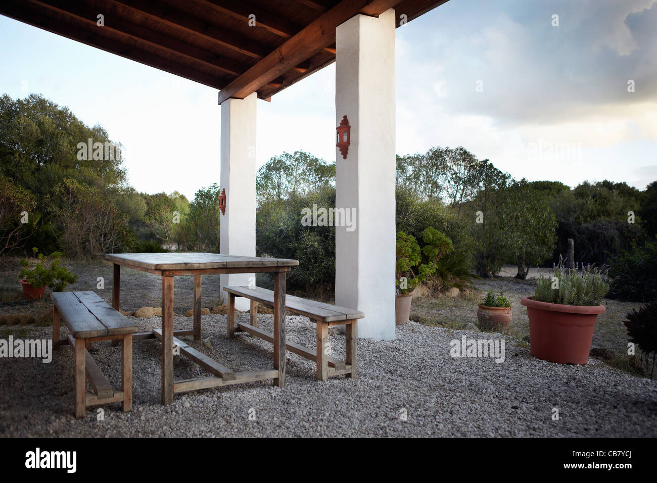 rural setting table and benches Stock Photo - Alamy