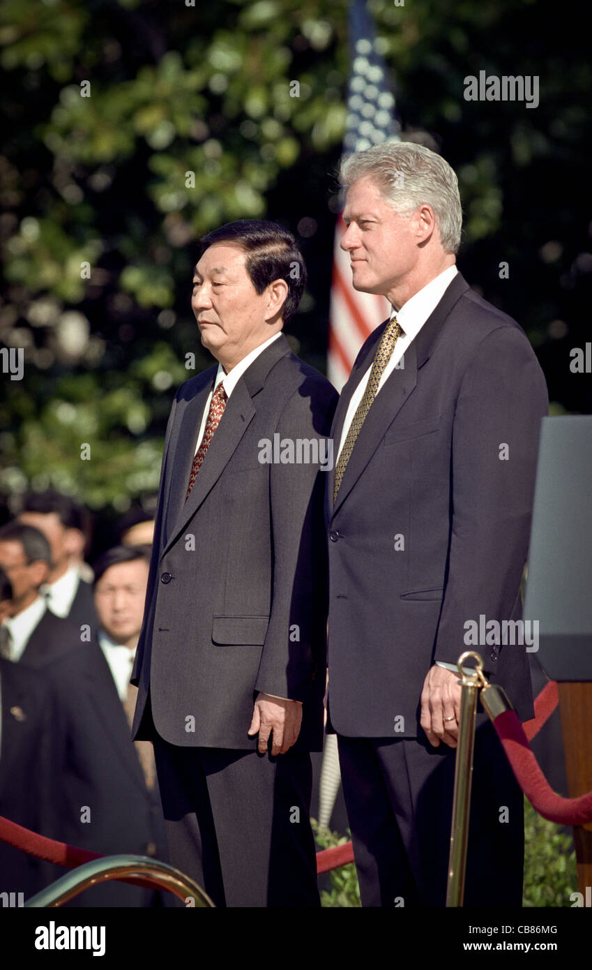 US President Bill Clinton stands with Chinese Premier Zhu Rongji during ...