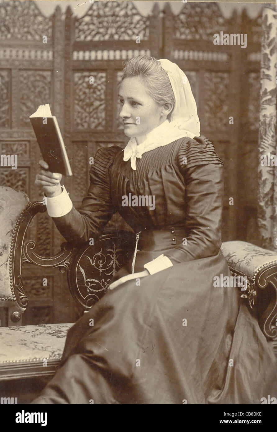 Nurse victorian hi-res stock photography and images - Alamy