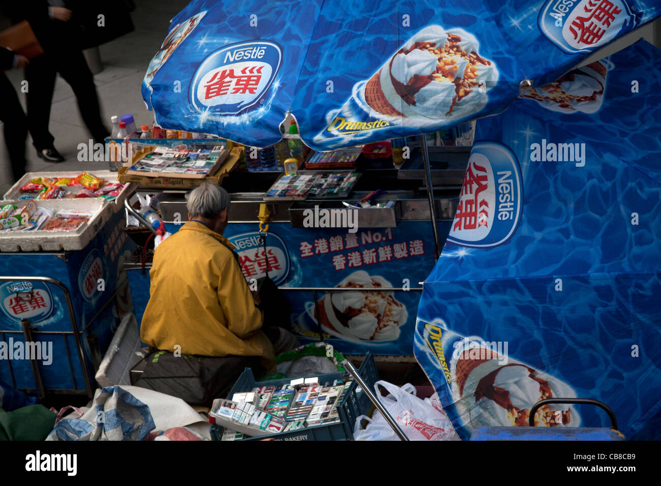 Icecream stall hi-res stock photography and images - Alamy