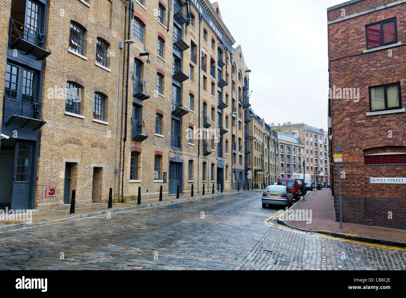 Wapping wall london hi-res stock photography and images - Alamy