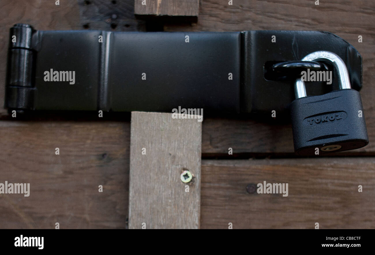 lock, binding, keys, locking, padlock, hasp (CTK Photo/Petr Mlch Stock ...