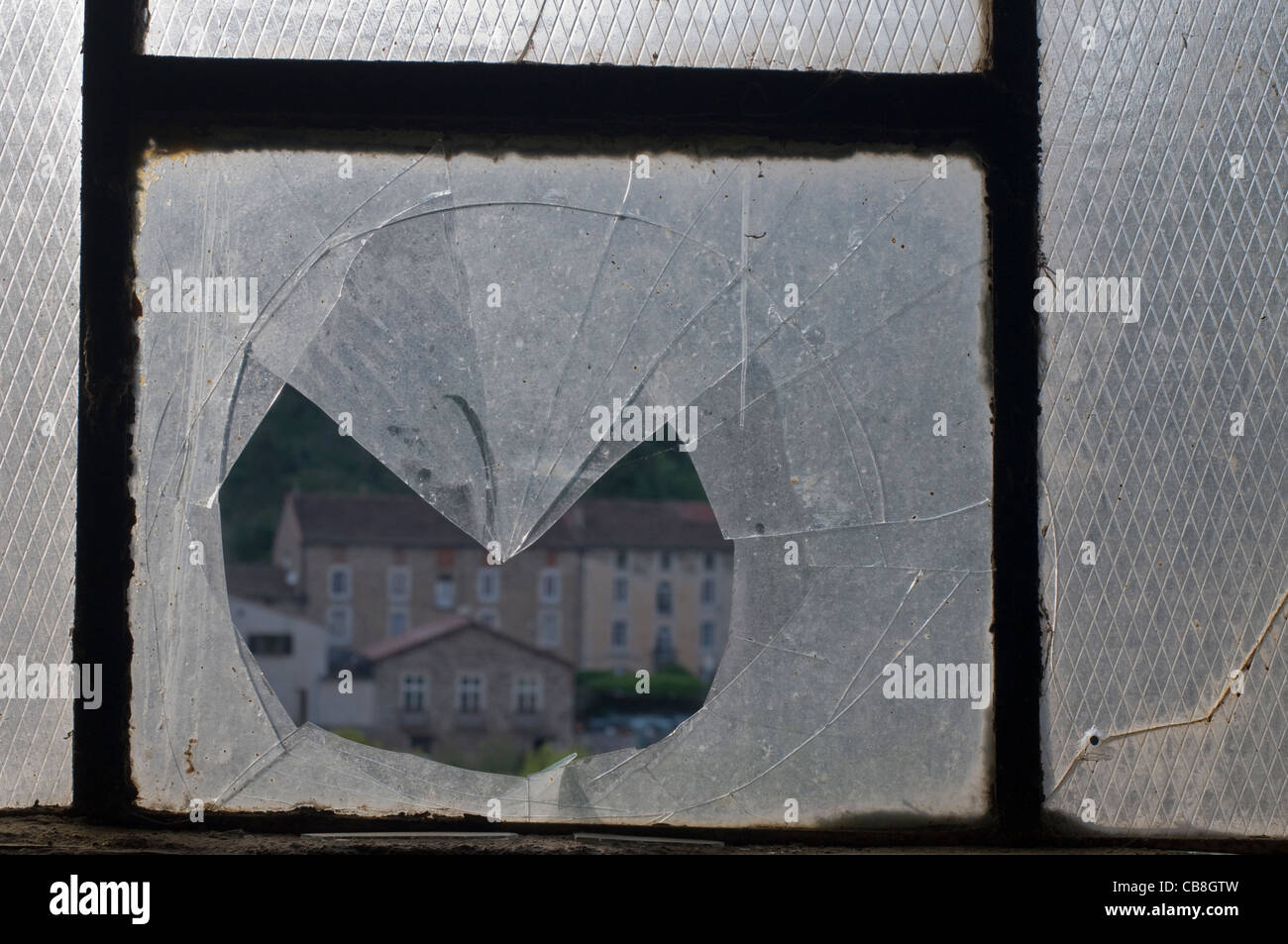 Unsafe houses hi-res stock photography and images - Alamy