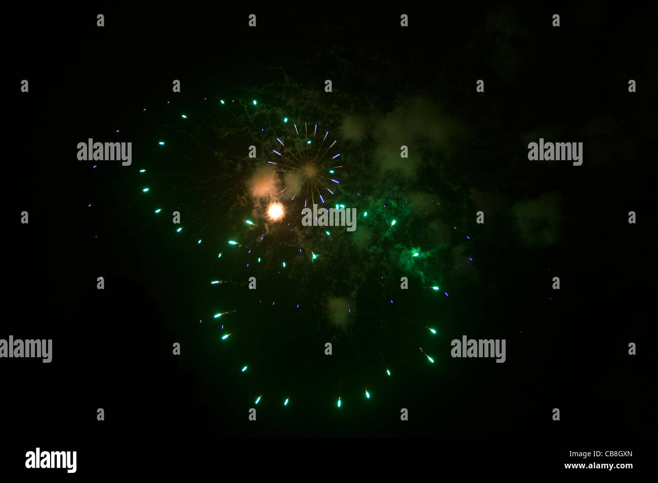 Exploding gunpowder hi-res stock photography and images - Alamy