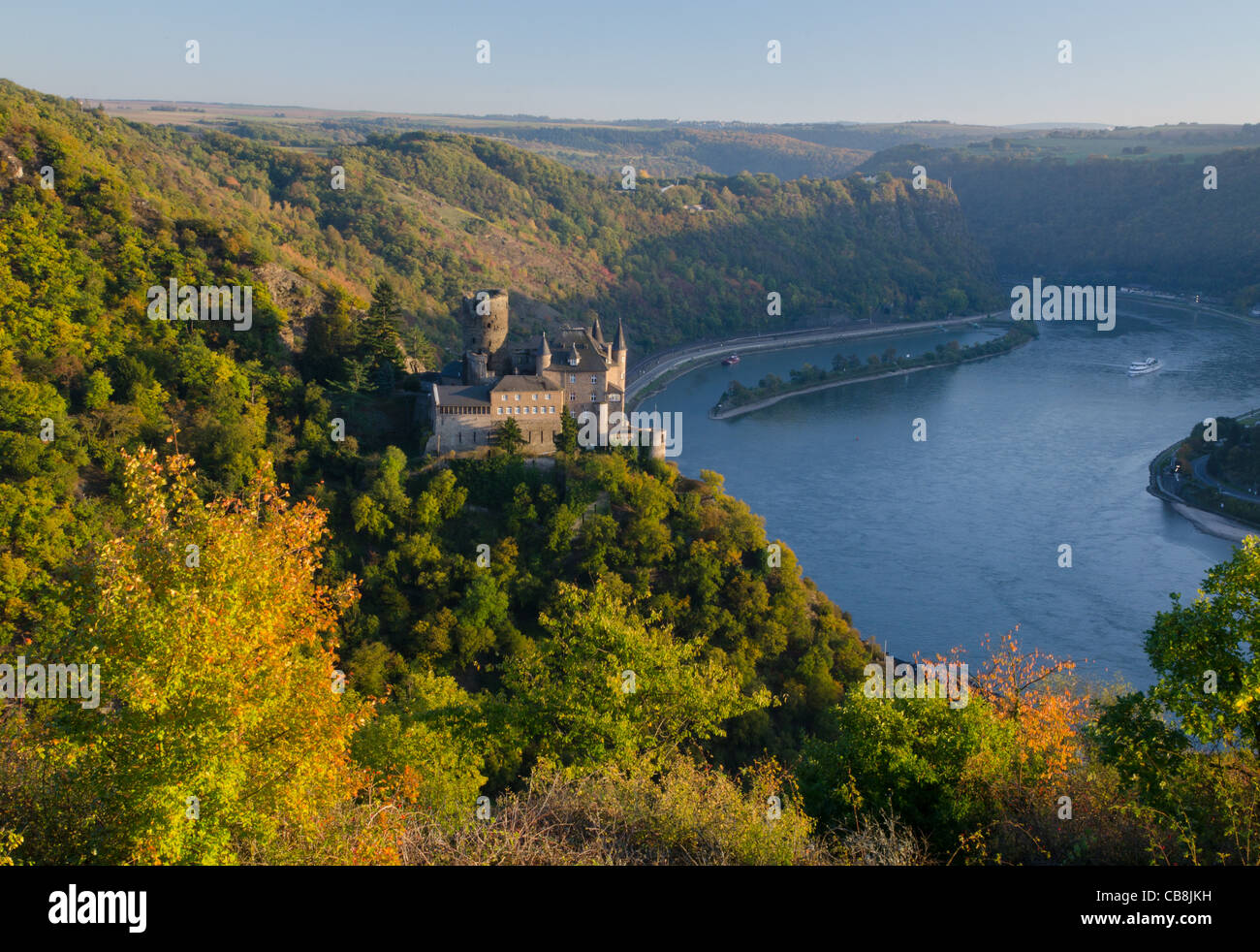 Medieval German castle Burg Katz, autumn colours in the Rhine valley ...