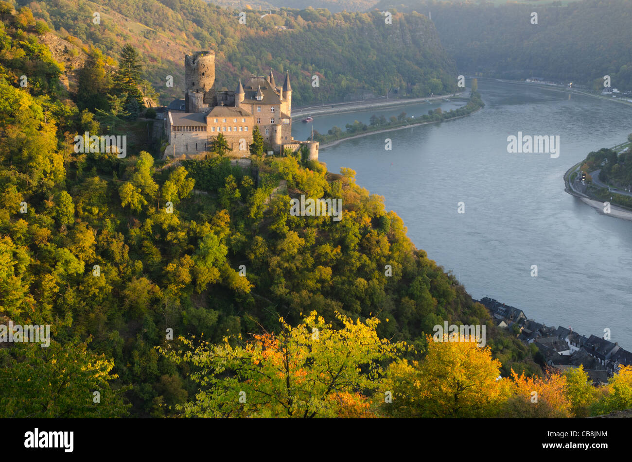 Medieval German castle Burg Katz, autumn colours in the Rhine valley ...