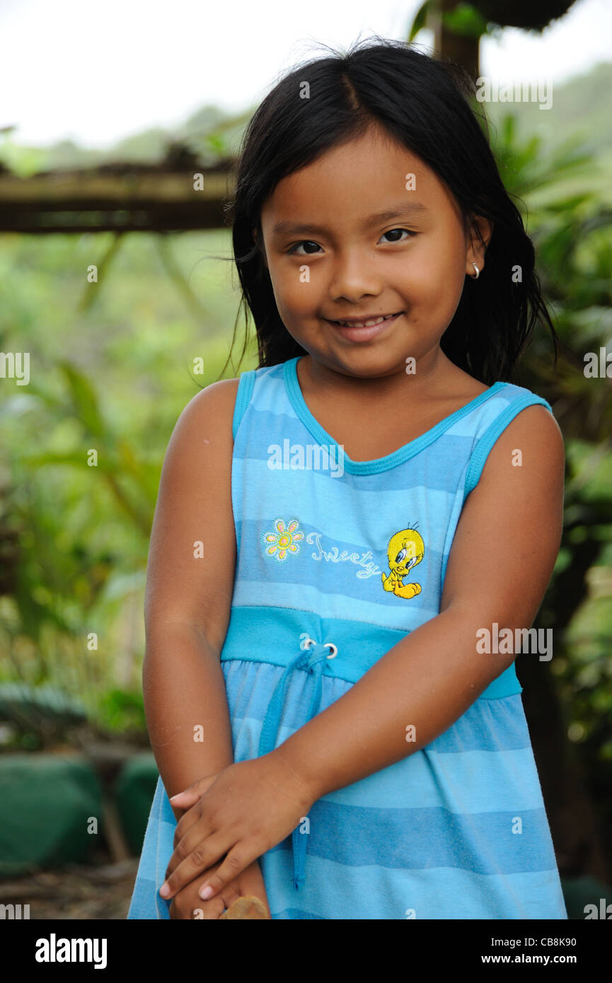 Nina indigena hi-res stock photography and images - Alamy