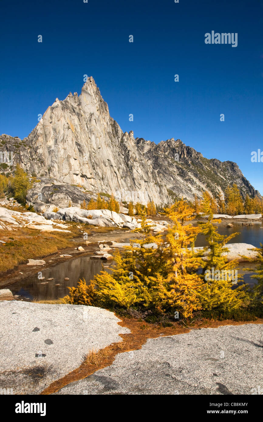 Gnome tarn and prusik peak hi-res stock photography and images - Alamy