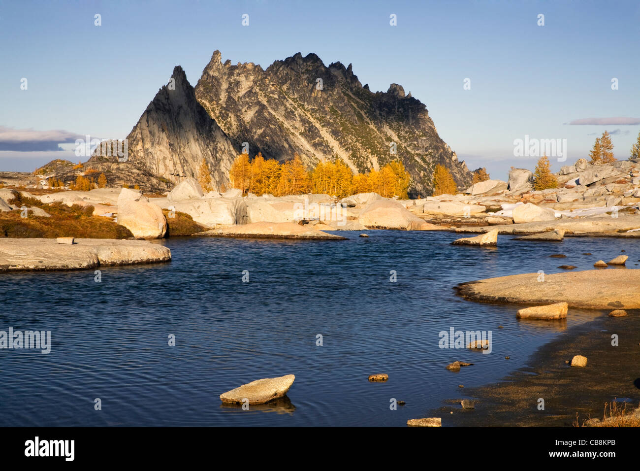 WASHINGTON - Upper Enchantment Lakes Basin with Prusik Peak and The ...