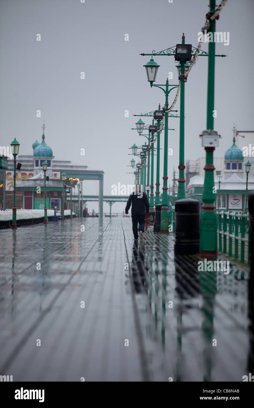 Blackpool Pier in the rain on a cold and wet summers day Stock Photo ...