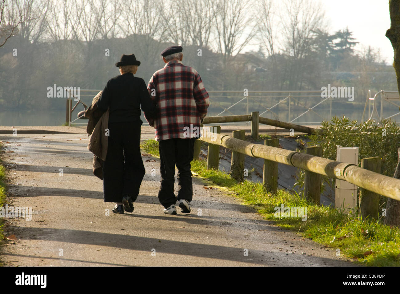 People out walking hi-res stock photography and images - Alamy