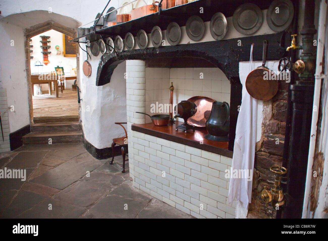 Former castle kitchen hi-res stock photography and images - Alamy