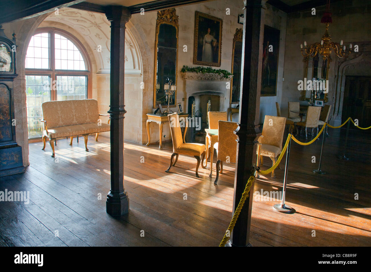 English castle interior hi-res stock photography and images - Alamy