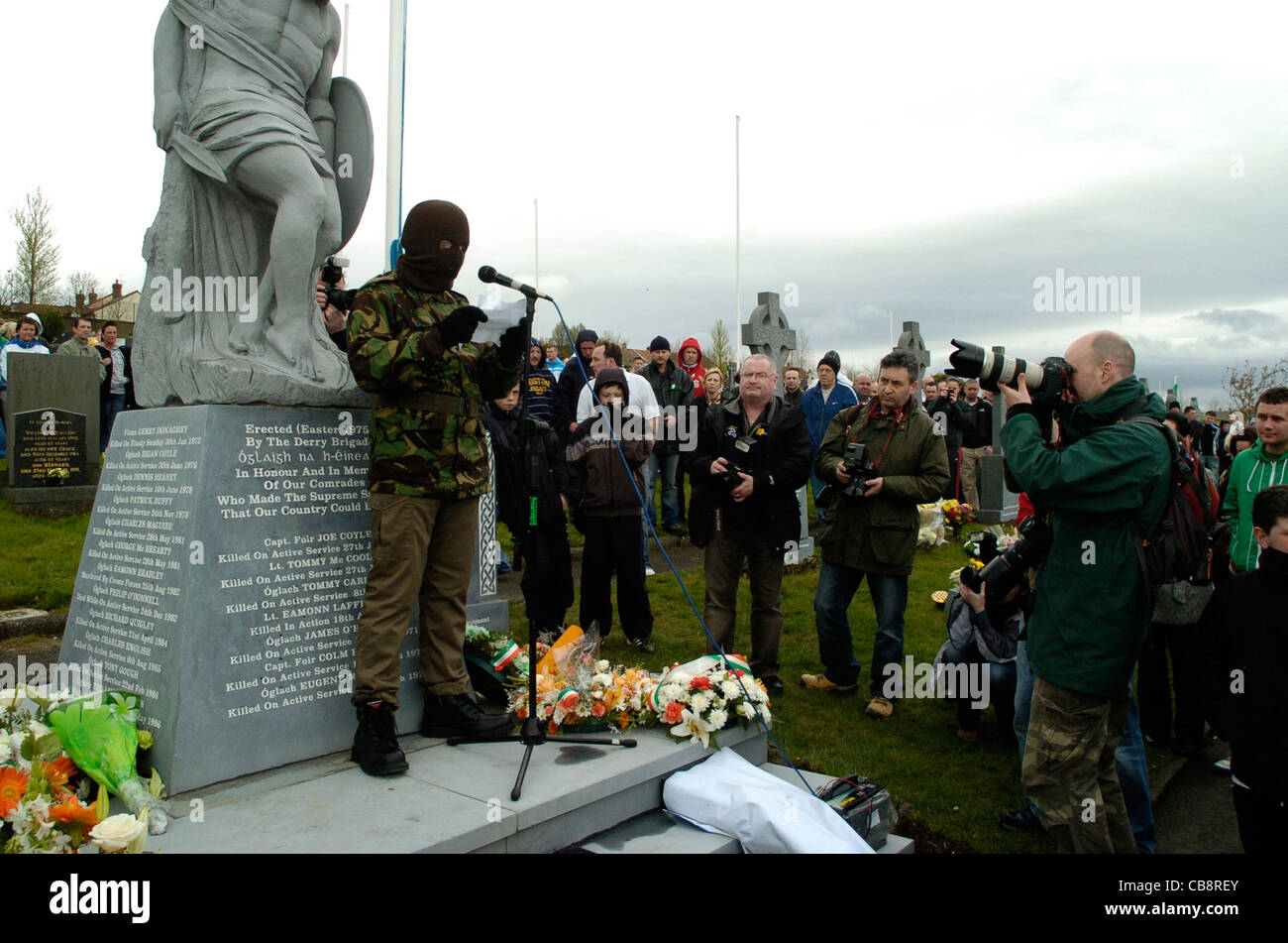 Masked ira man hi-res stock photography and images - Alamy