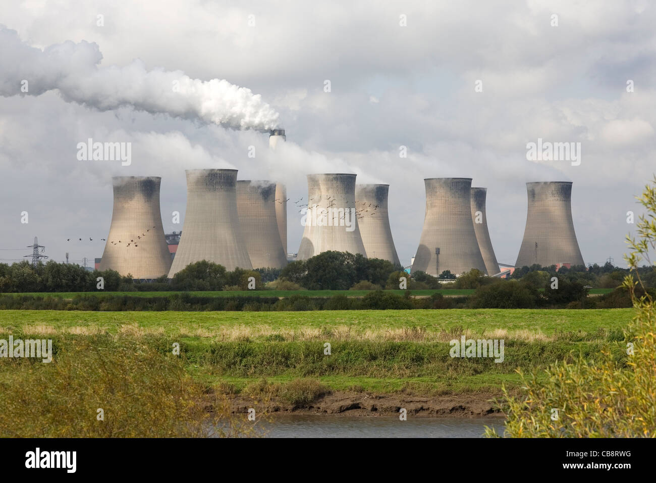 Cottam Power Station Cooling Towers and River Trent Stock Photo - Alamy