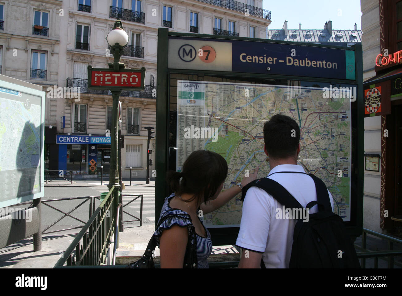 street scene in paris france Stock Photo - Alamy