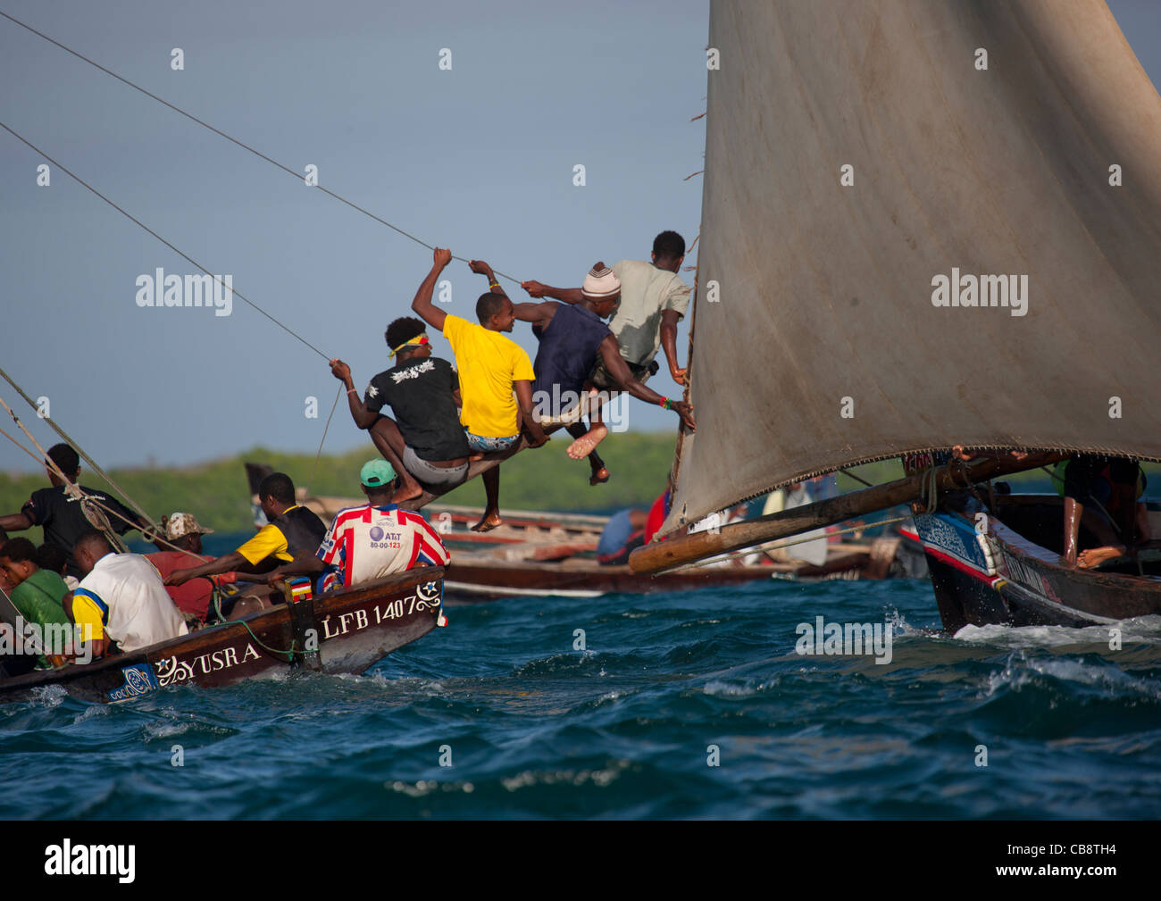 Dhow race lamu hi-res stock photography and images - Alamy