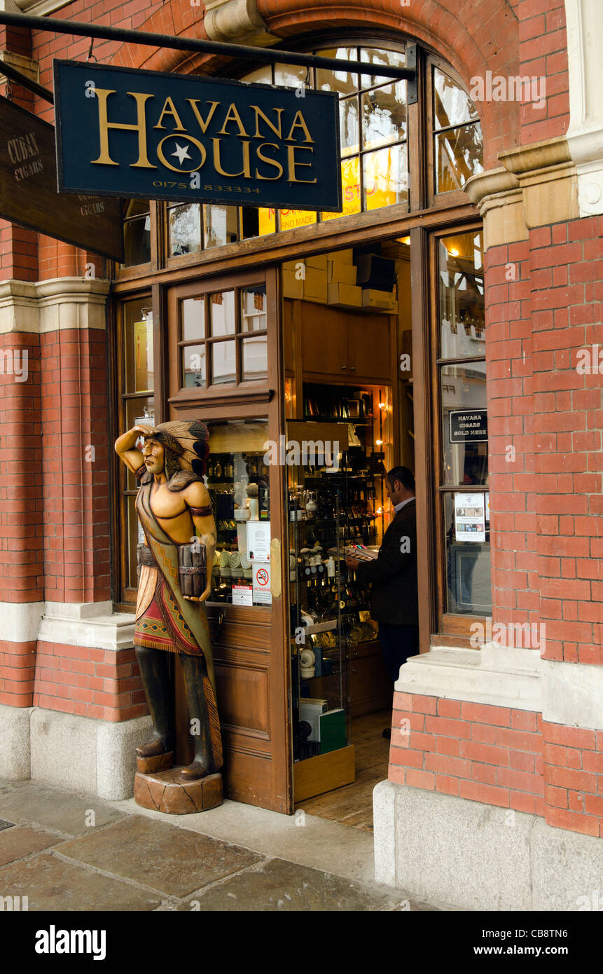 Havana House a cigar and tobacco retail shop in Windsor Royal Station ...