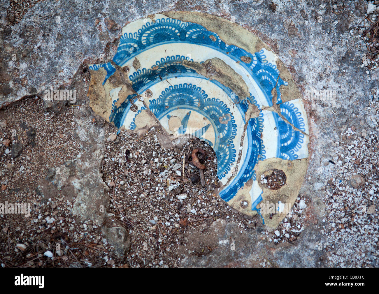 Plate Incorporated In Stone, Takwa Ruins, Manda Island, Lamu, Kenya ...
