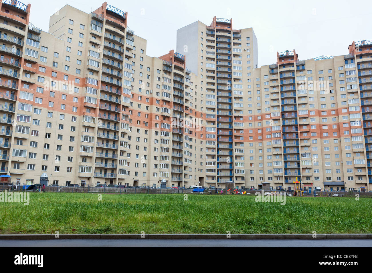 Yard of high-rise buildings in Saint-Petersburg, Russia Stock Photo - Alamy