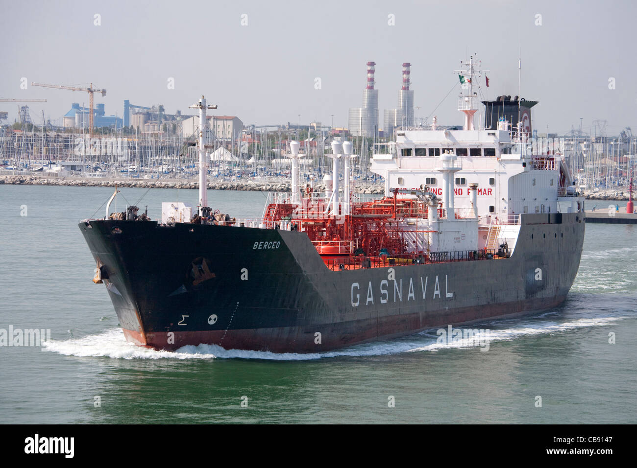 Gas ship hi-res stock photography and images - Alamy