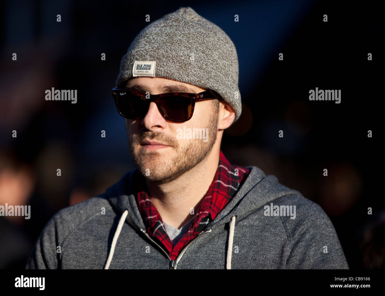 Skull wearing sunglasses hi-res stock photography and images - Alamy