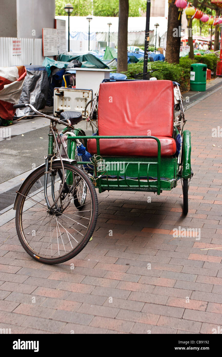 Singapore rickshaw hi-res stock photography and images - Alamy