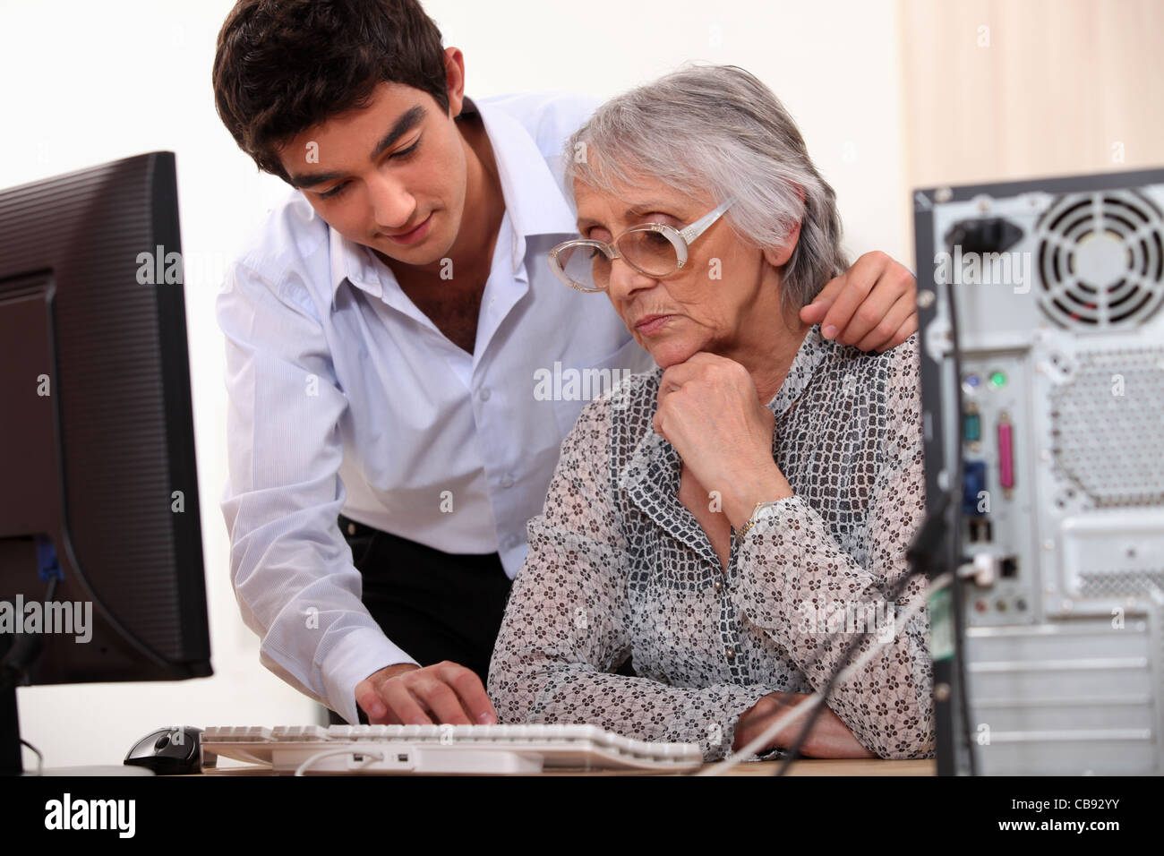 Elderly computer confusion hi-res stock photography and images - Alamy