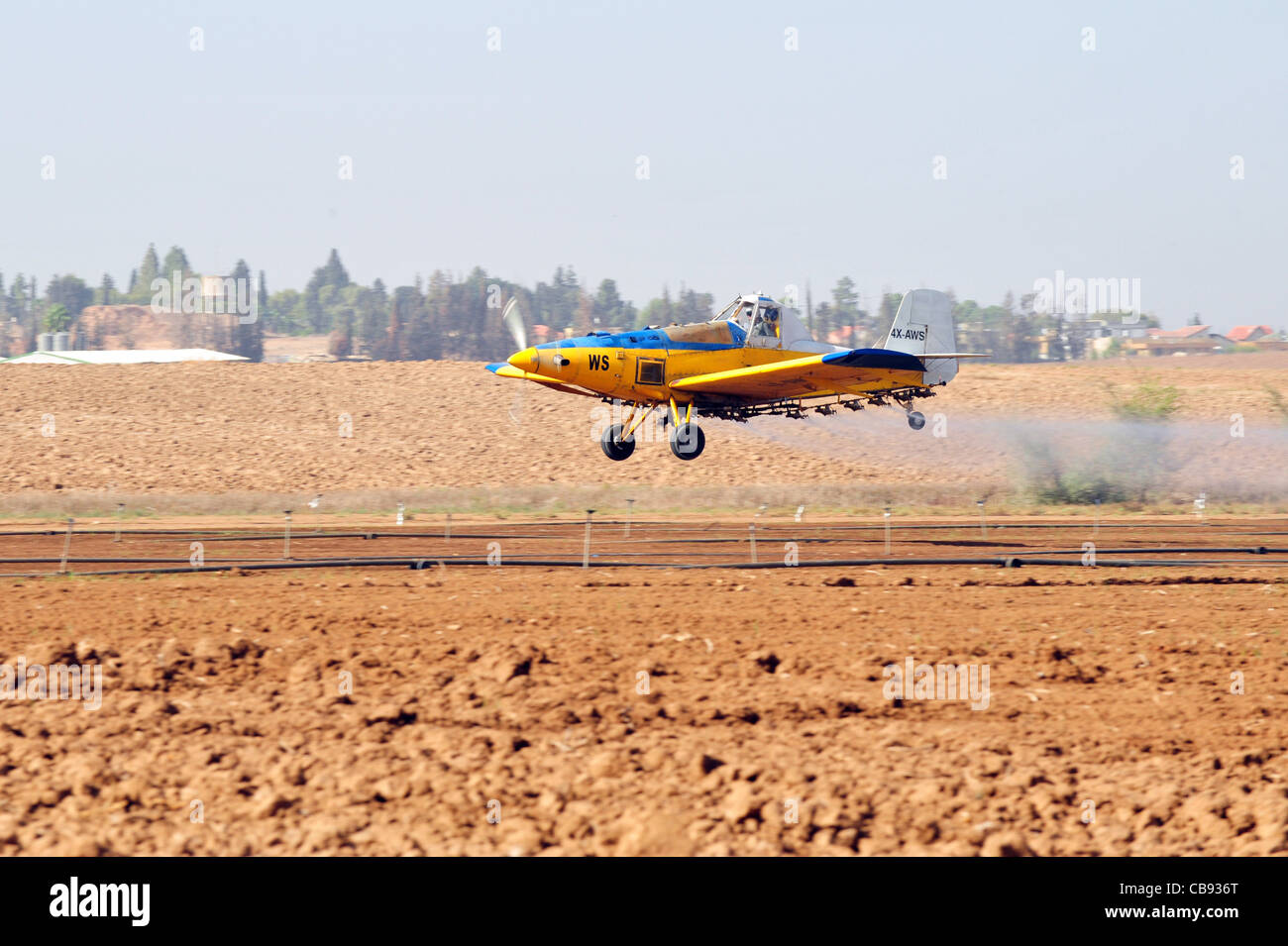 Spraying Aircraft High Resolution Stock Photography and Images - Alamy