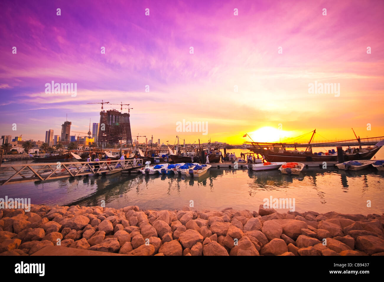 Fishing harbour kuwait hi-res stock photography and images - Alamy