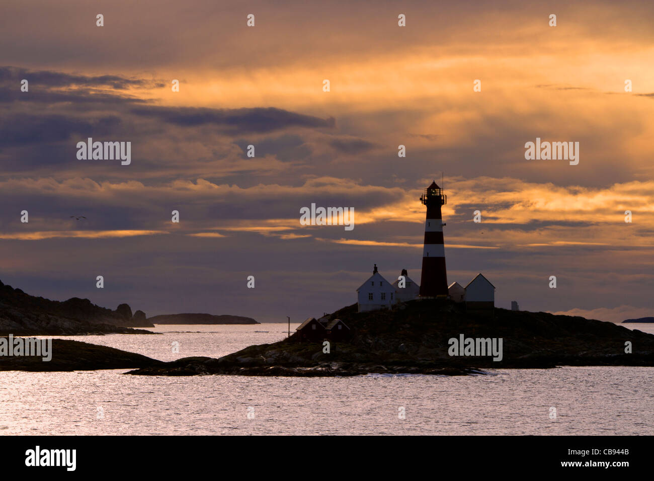 Landegode Lighthouse on the islet Store Eggeloysa, built in 1902 Stock ...