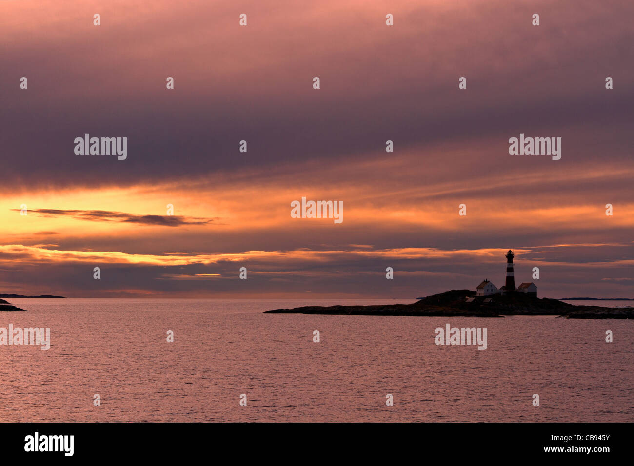 Landegode Lighthouse on the islet Store Eggeloysa, built in 1902 Stock ...