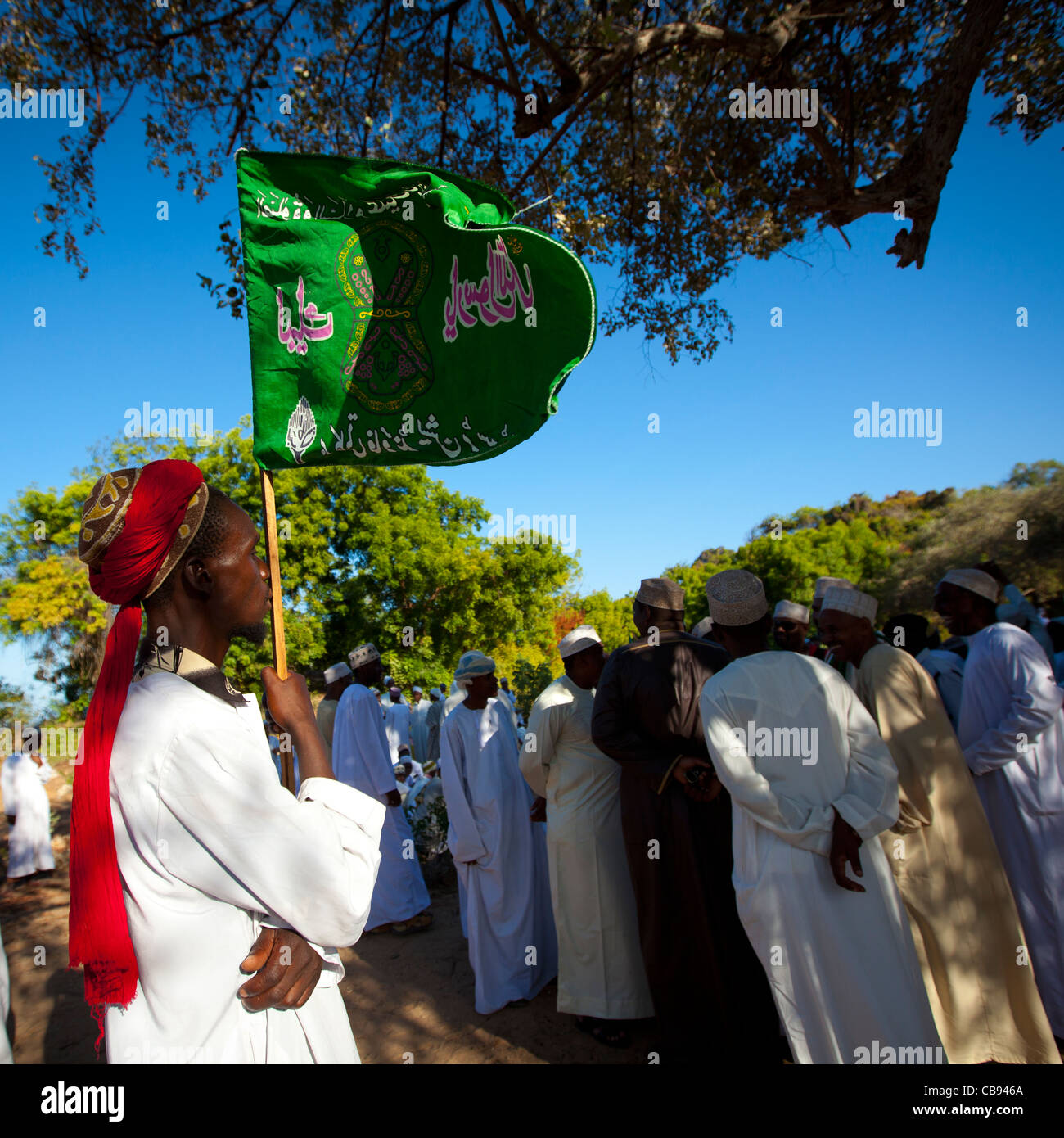 Kenya crowd flag hi-res stock photography and images - Alamy
