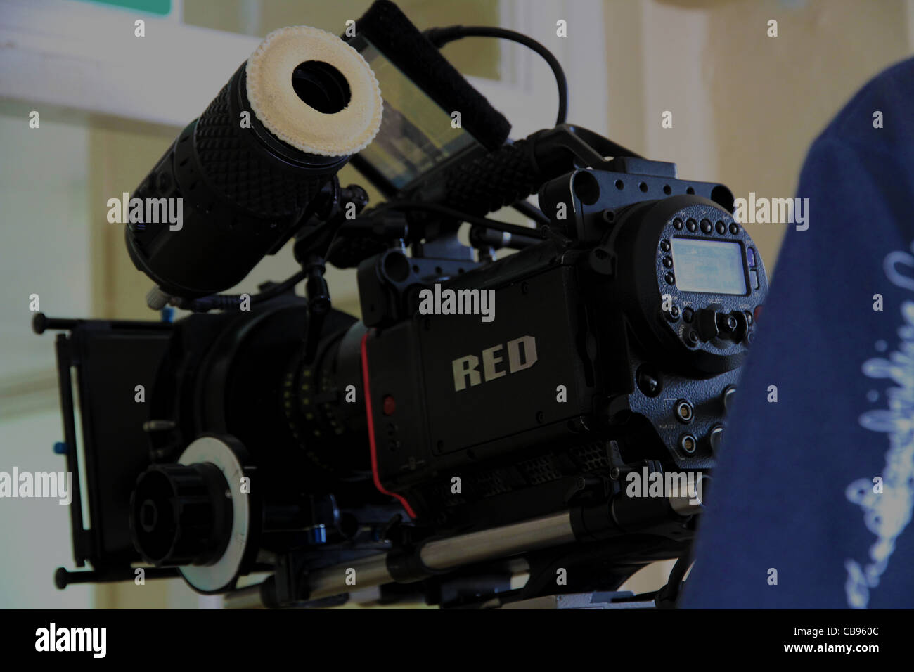 Red cinema camera hi-res stock photography and images - Alamy