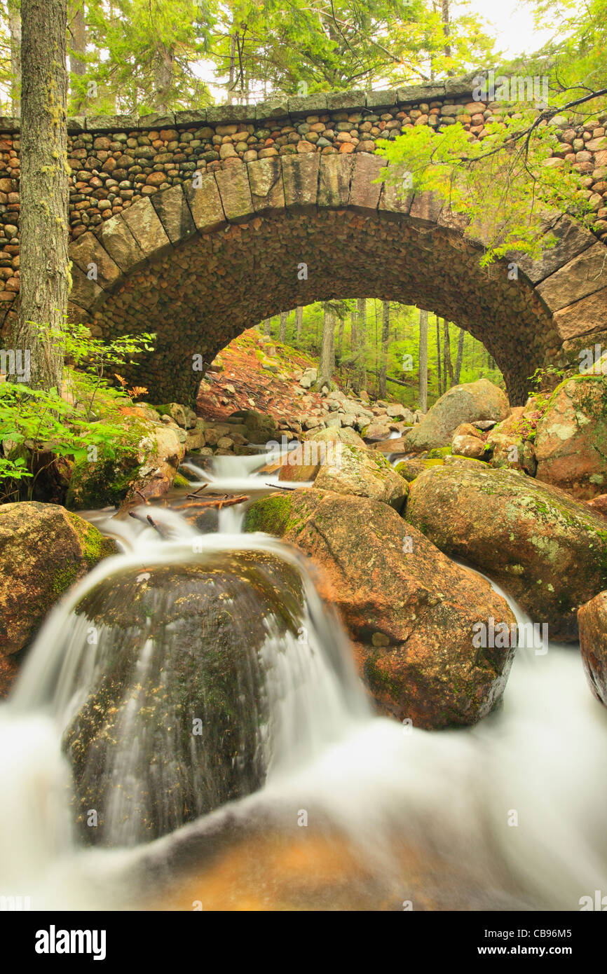 Cobblestone Carriage Road Bridge near Jordan Pond, Acadia National Park ...