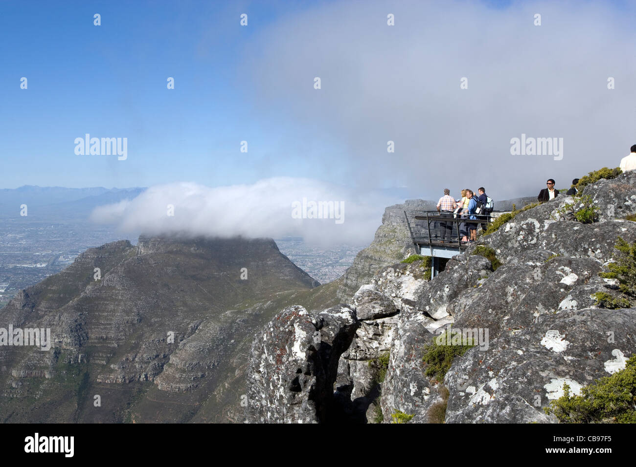 Cape Town: Table Mountain - viewpoints nr cableway station with central ...