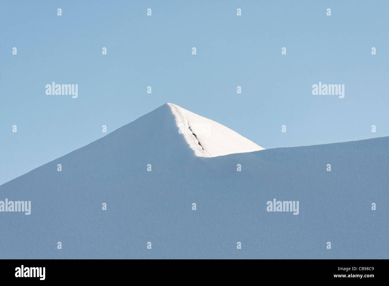 Pyramid roof hi-res stock photography and images - Alamy